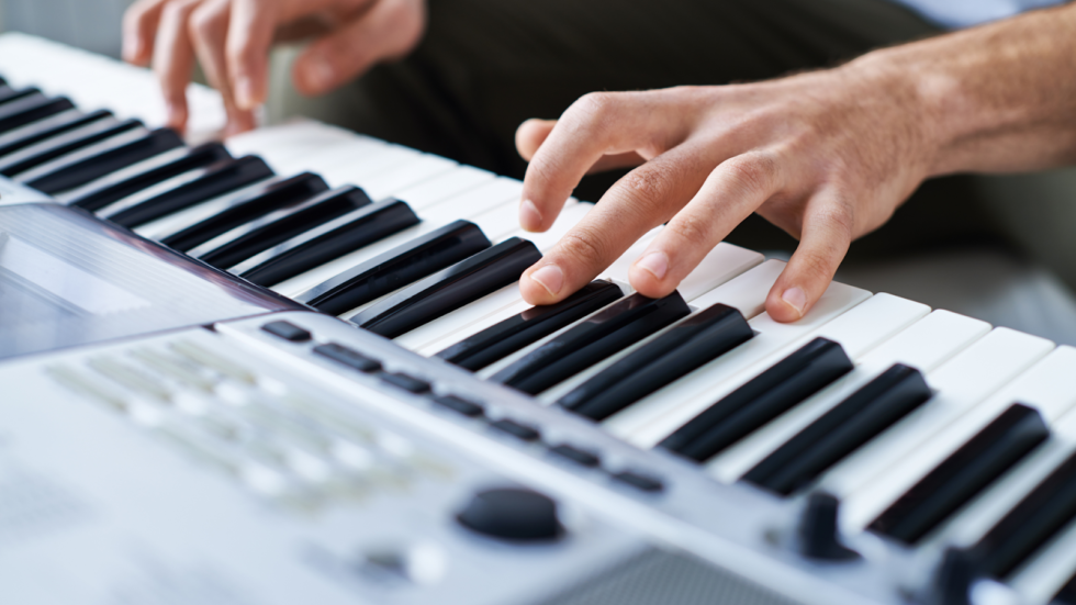 5 Mistakes to Avoid When Learning to Play the Keyboard | MI