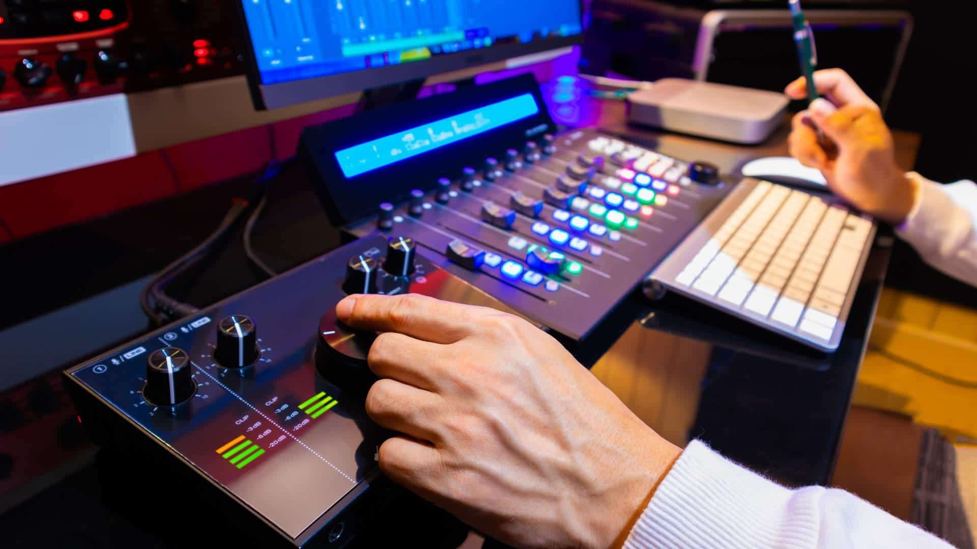 Top 5 Career Paths for Audio Engineering Graduates | MI