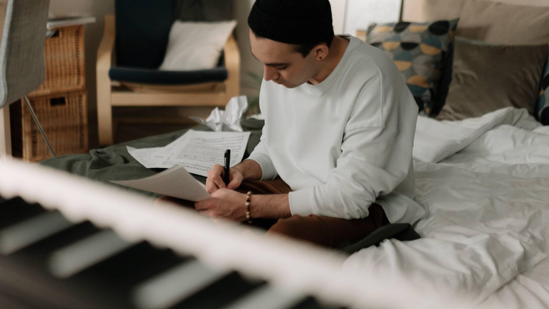 How to Enhance Your Skills as a Singer-Songwriter in College